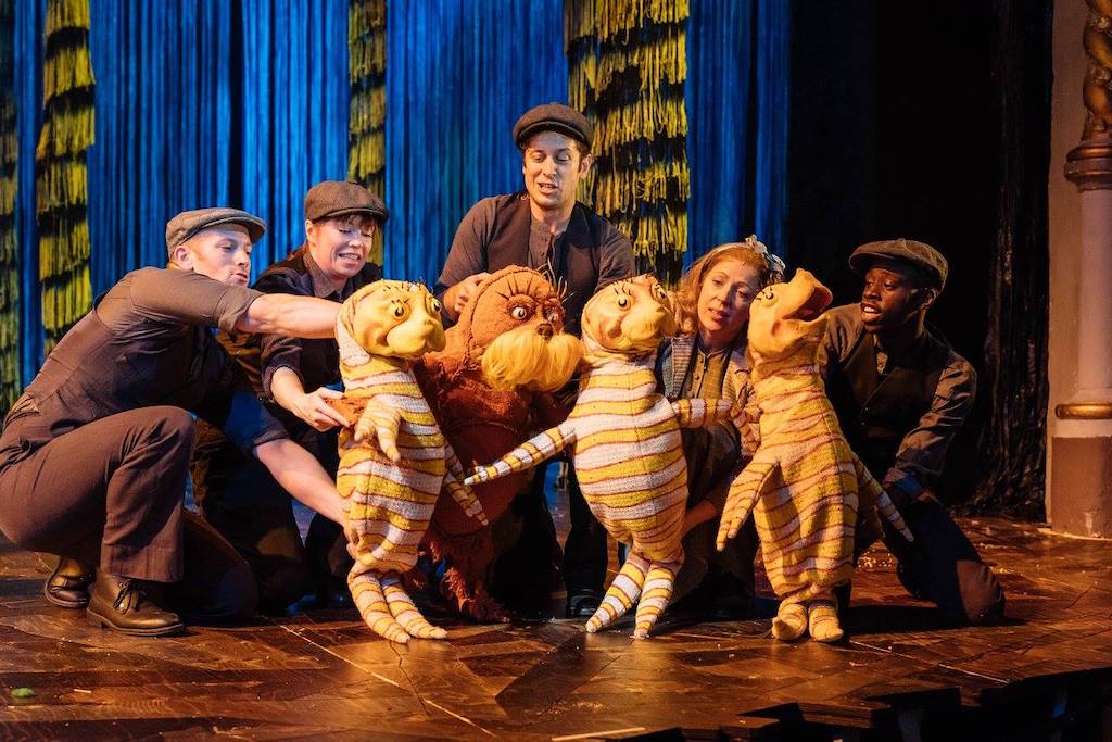 Different types of puppet - Old Vic Theatre